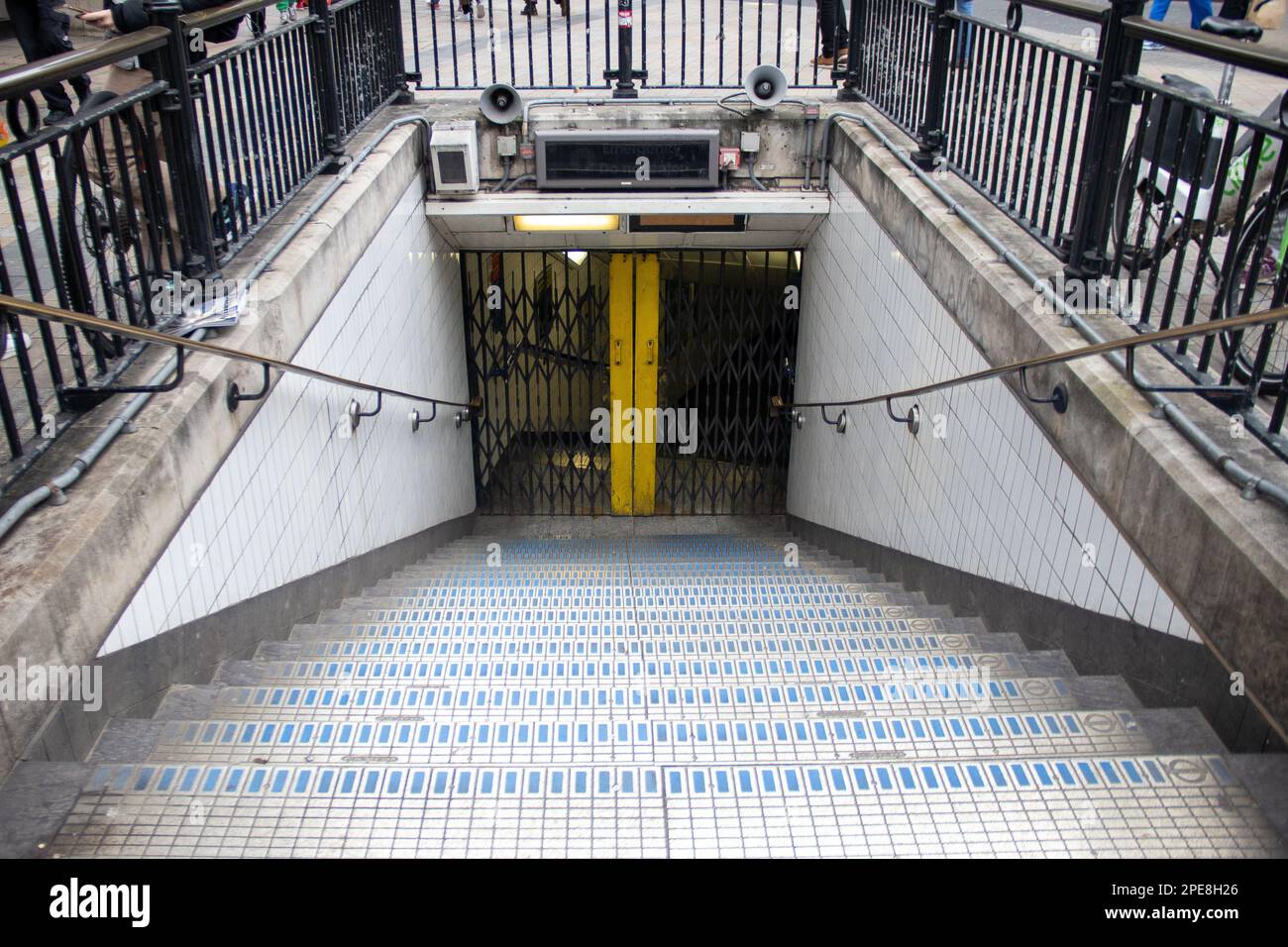 London, UK. 15th Mar, 2023. Trains and tubes stations closed or serve ...