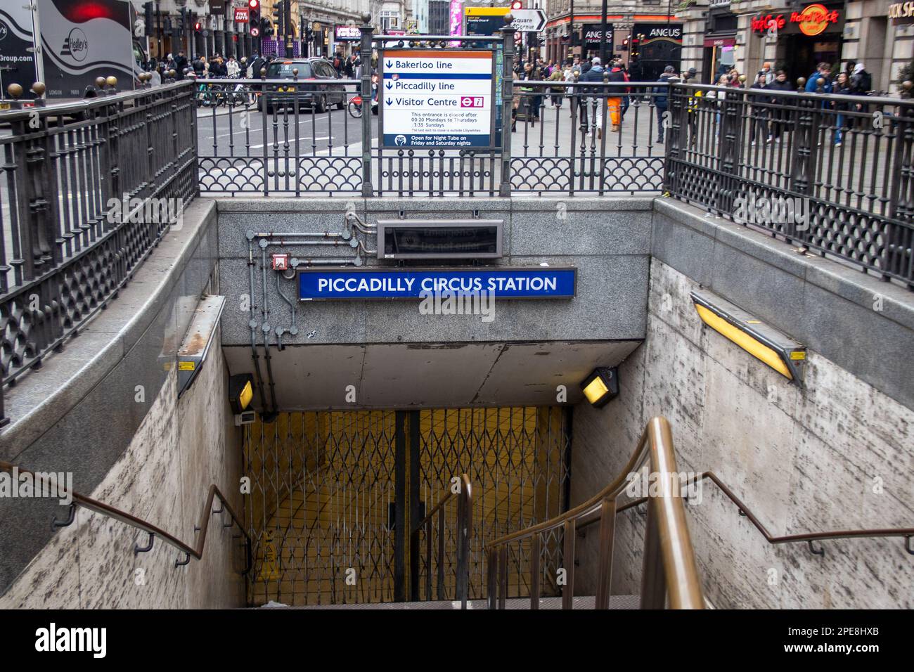 London, UK. 15th Mar, 2023. Trains and tubes stations closed or serve ...