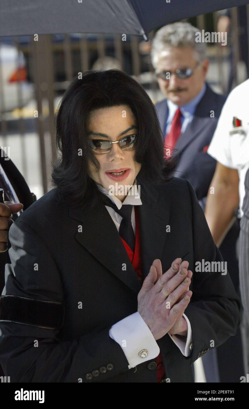 Michael Jackson Look Alike At Funeral