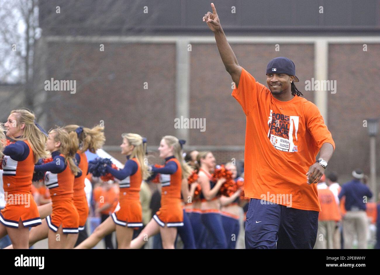 Illinois' Dee Brown acknowledges the applause of fans while attending a ...