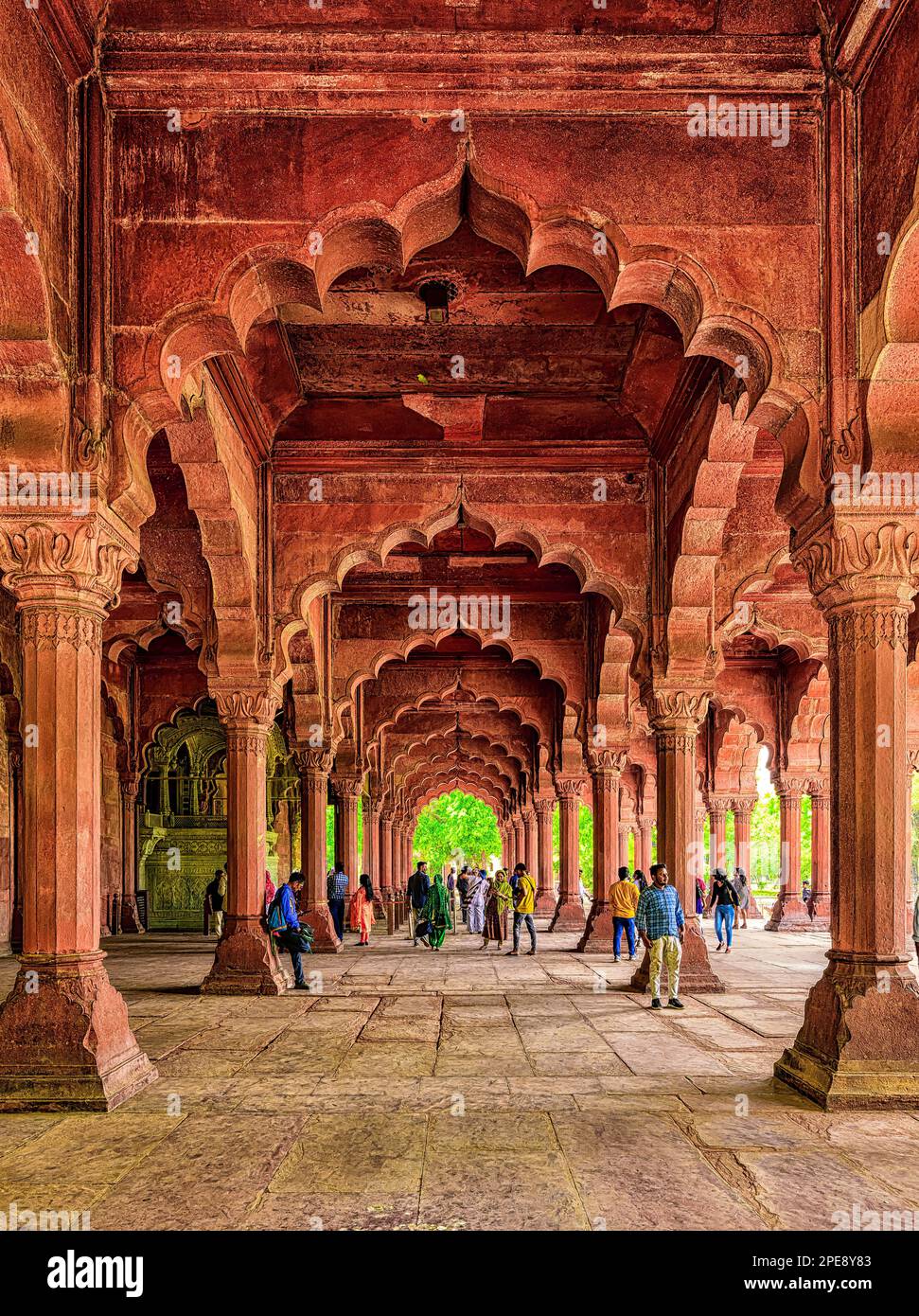 The Diwan-i-am, Hall of Public Audiences, in the Red Fort in Delhi ...