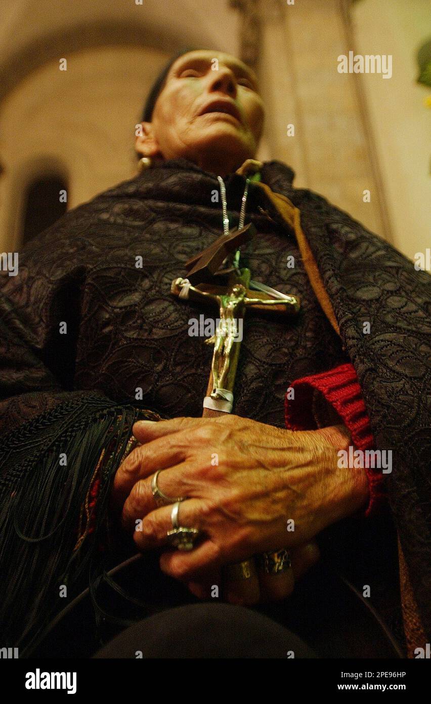 Bolivian Aymara indigenous woman Matilde Santander pray for the health ...