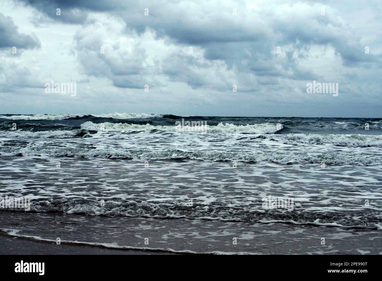 Raging oceanocean hi-res stock photography and images - Alamy