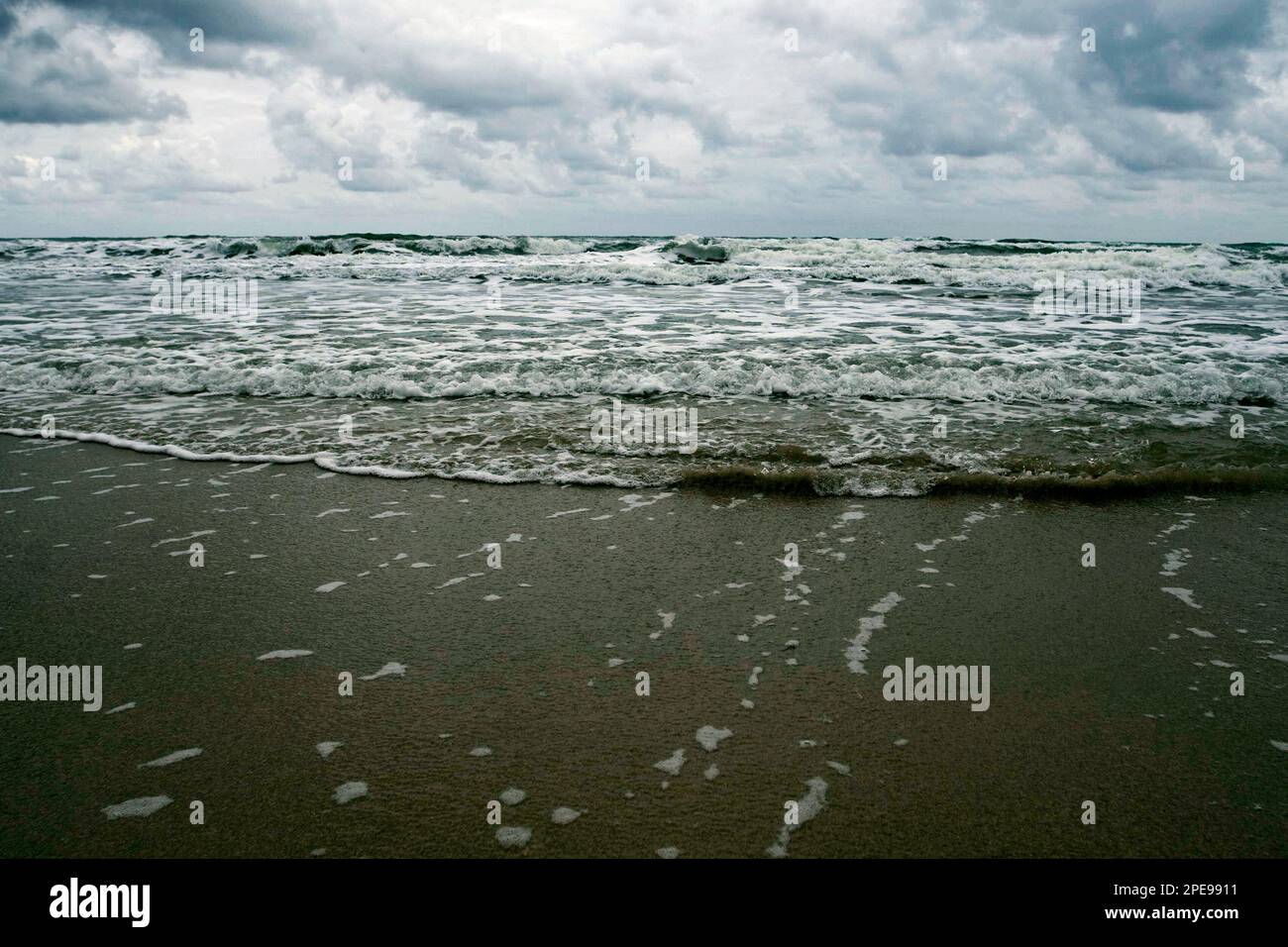 Raging oceanocean hi-res stock photography and images - Alamy