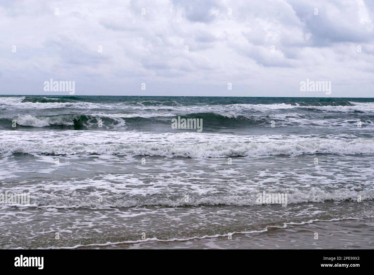 Raging oceanocean hi-res stock photography and images - Alamy