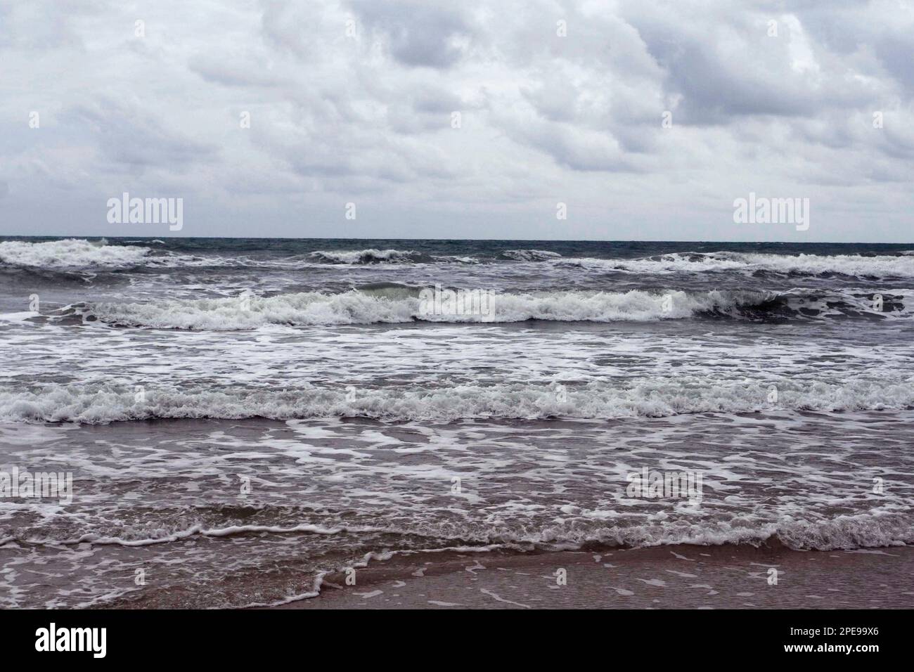 Raging oceanocean hi-res stock photography and images - Alamy