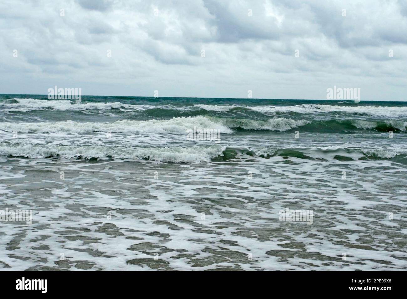 Raging oceanocean hi-res stock photography and images - Alamy