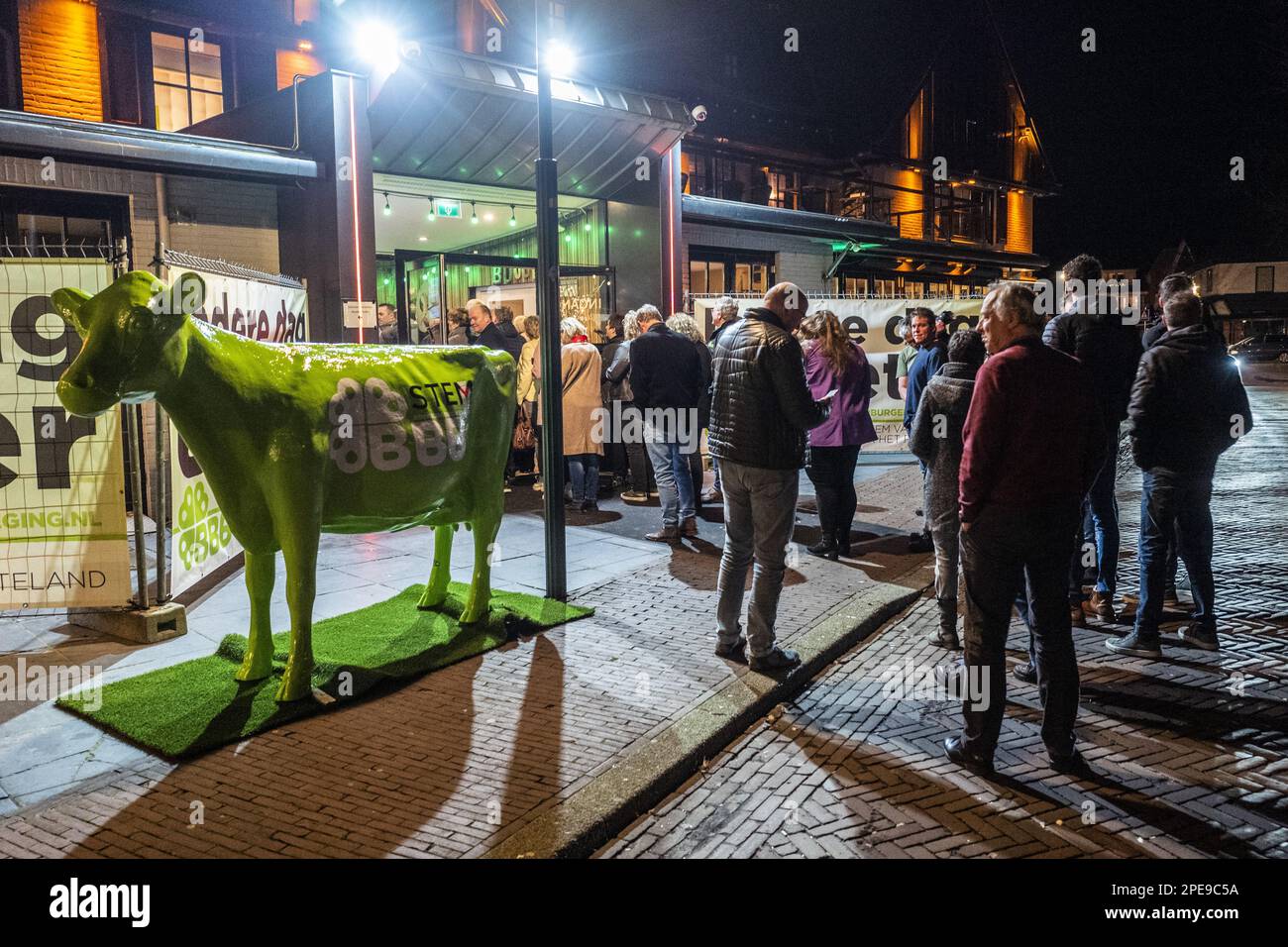 BATHMEN - Members of the Boer Burger Movement (BBB) follow the first ...