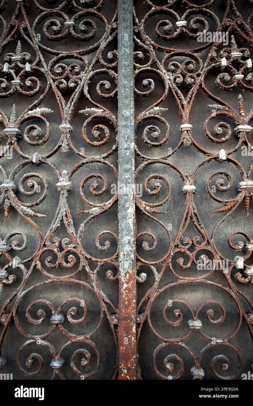Rusty wrought iron gate hi-res stock photography and images - Alamy
