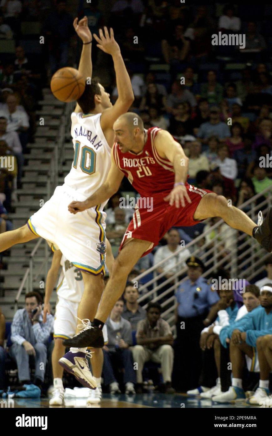 Houston Rockets guard Jon Barry (20) struggles for a rebound with New ...