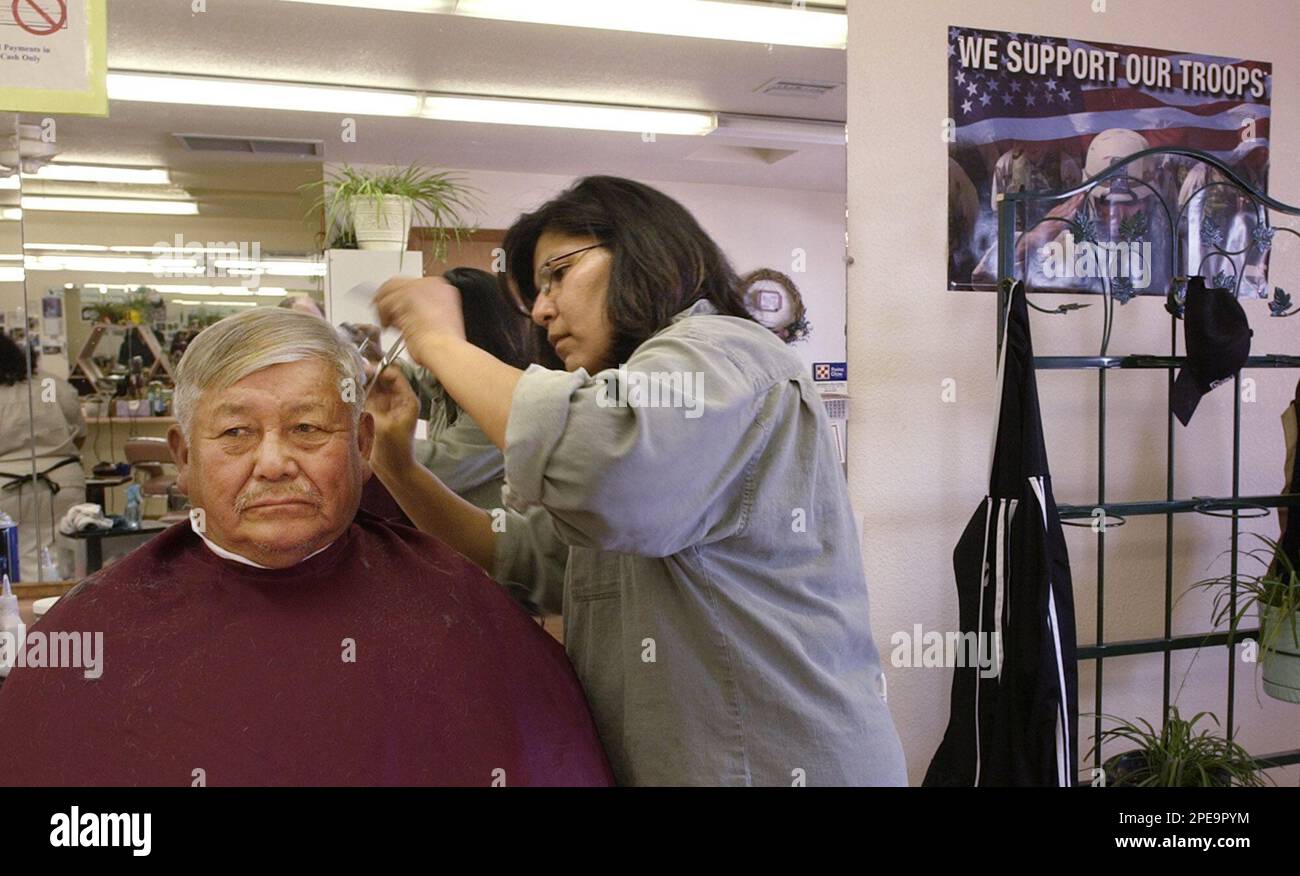 American Indian and former Korean War POW Glenn Yazzie from Tuba City ...