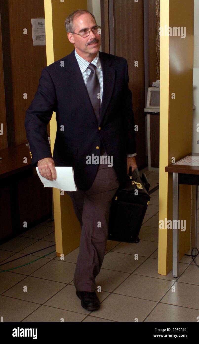 Santa Barbara County Sheriff's Detective Tim Sutcliffe arrives to ...