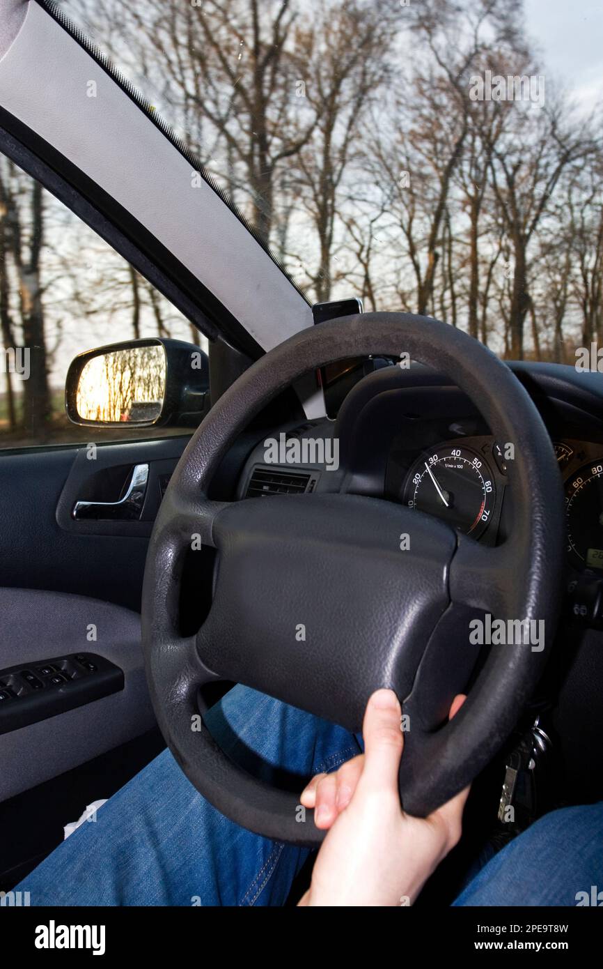 drive a car Stock Photo - Alamy