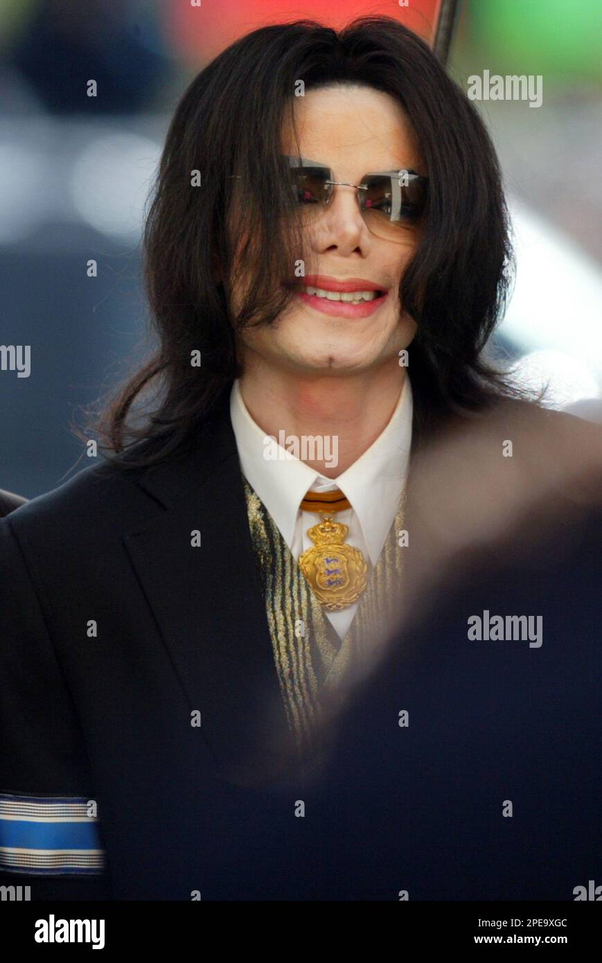 Pop star Michael Jackson arrives at the Santa Barbara County Courthouse ...