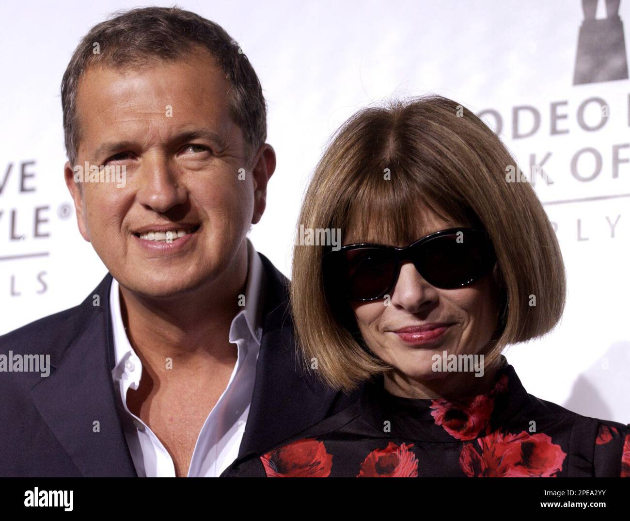 Fashion photographer Mario Testino and Vogue magazine Editor-In-Chief ...