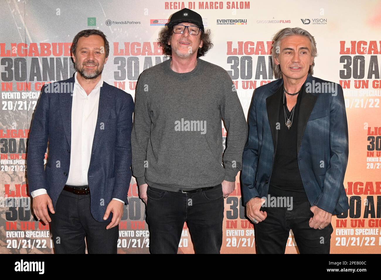 Ligabue 30 anni in un giorno campo volo hi-res stock photography and ...