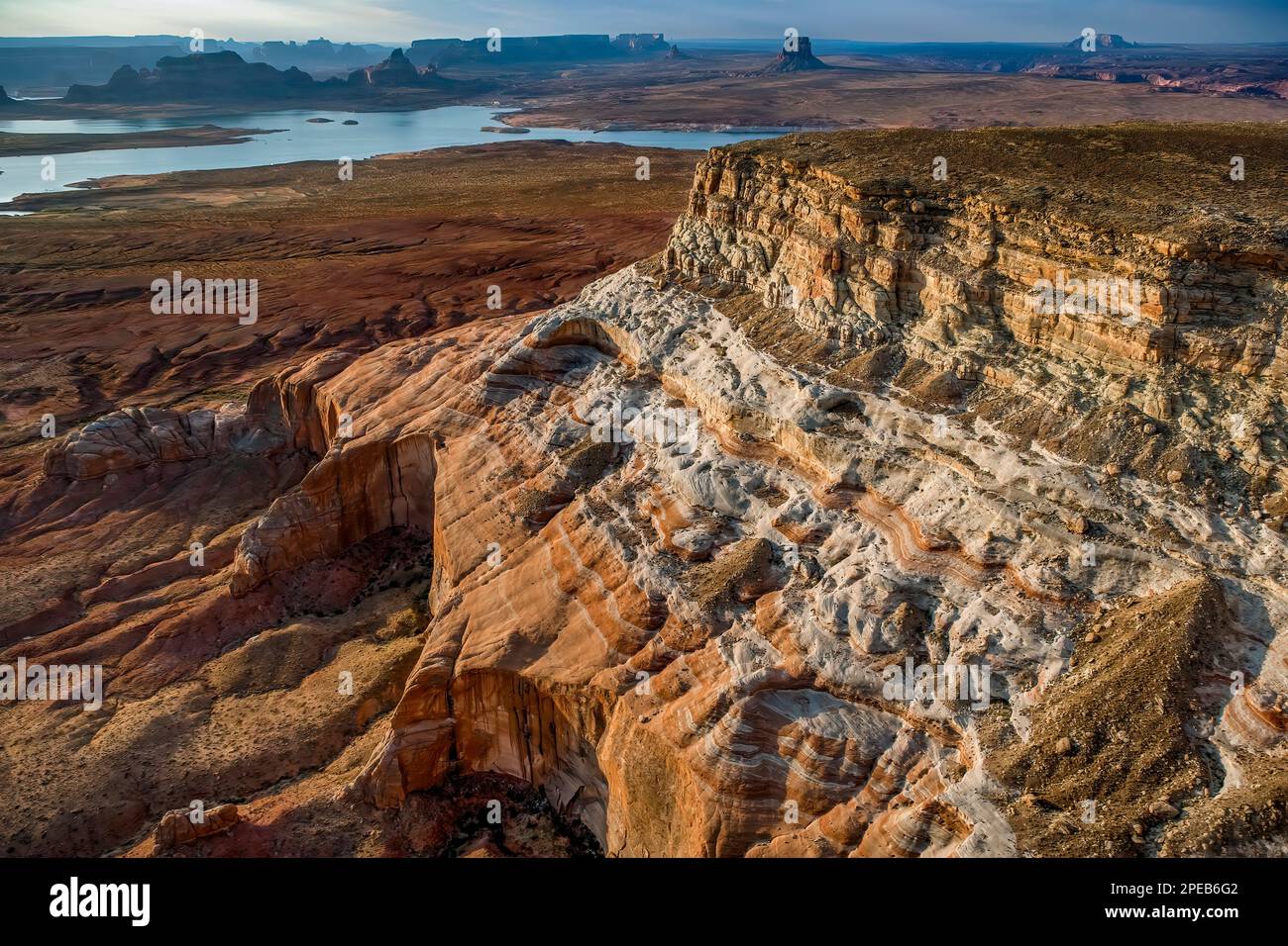 Plateau & Cliff, Glen Canyon - Lake Powell, AZ Stock Photo - Alamy