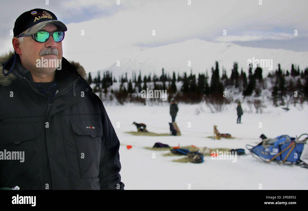 NFL Hall of Fame running back Larry Csonka watches as dog teams arrive ...