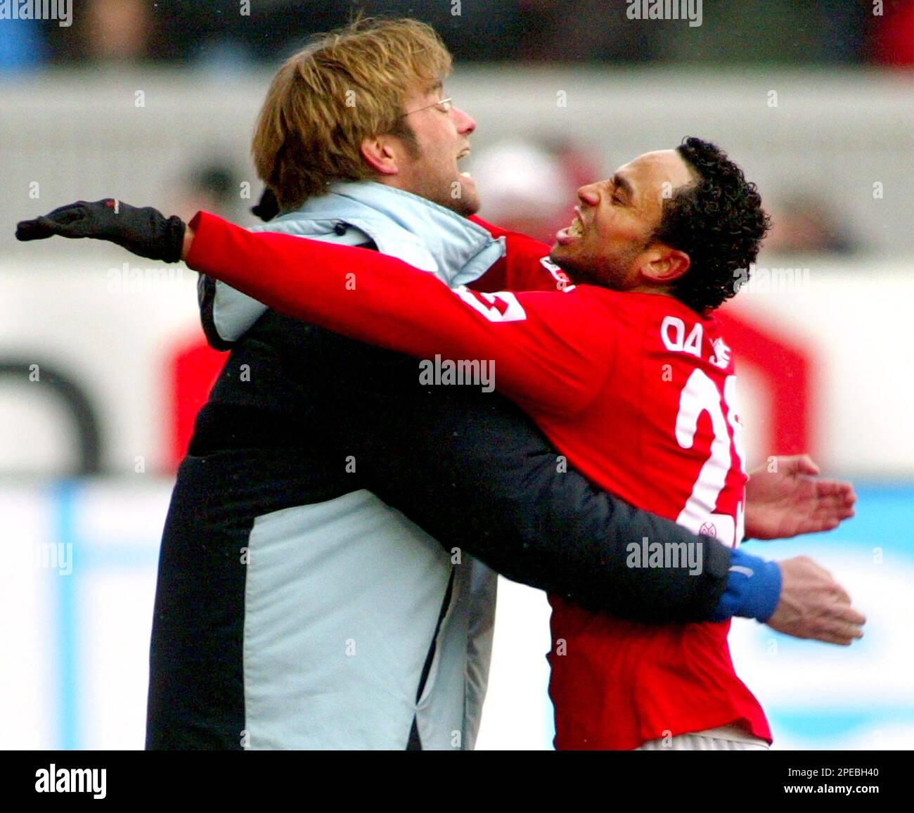 Mainz's Brazilian player Antonio da Silva, right, and coach Juergen ...