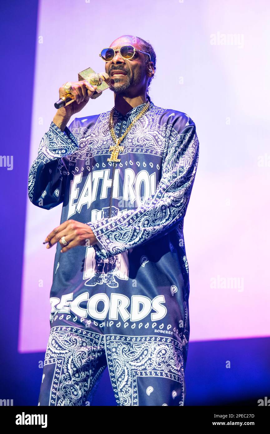 Death row dog hi-res stock photography and images - Alamy