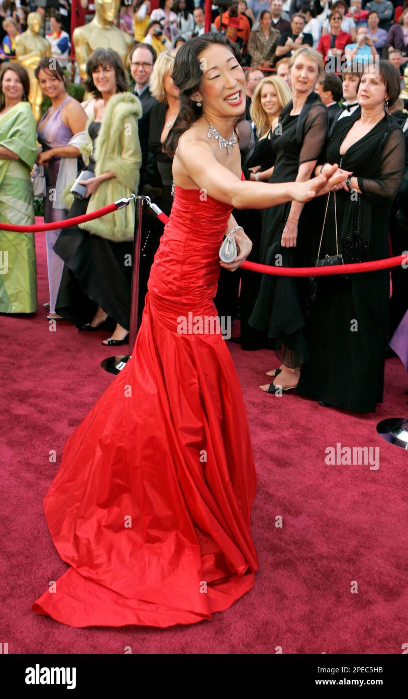 Actress Sandra Oh arrives for the 77th annual Academy Awards at the ...