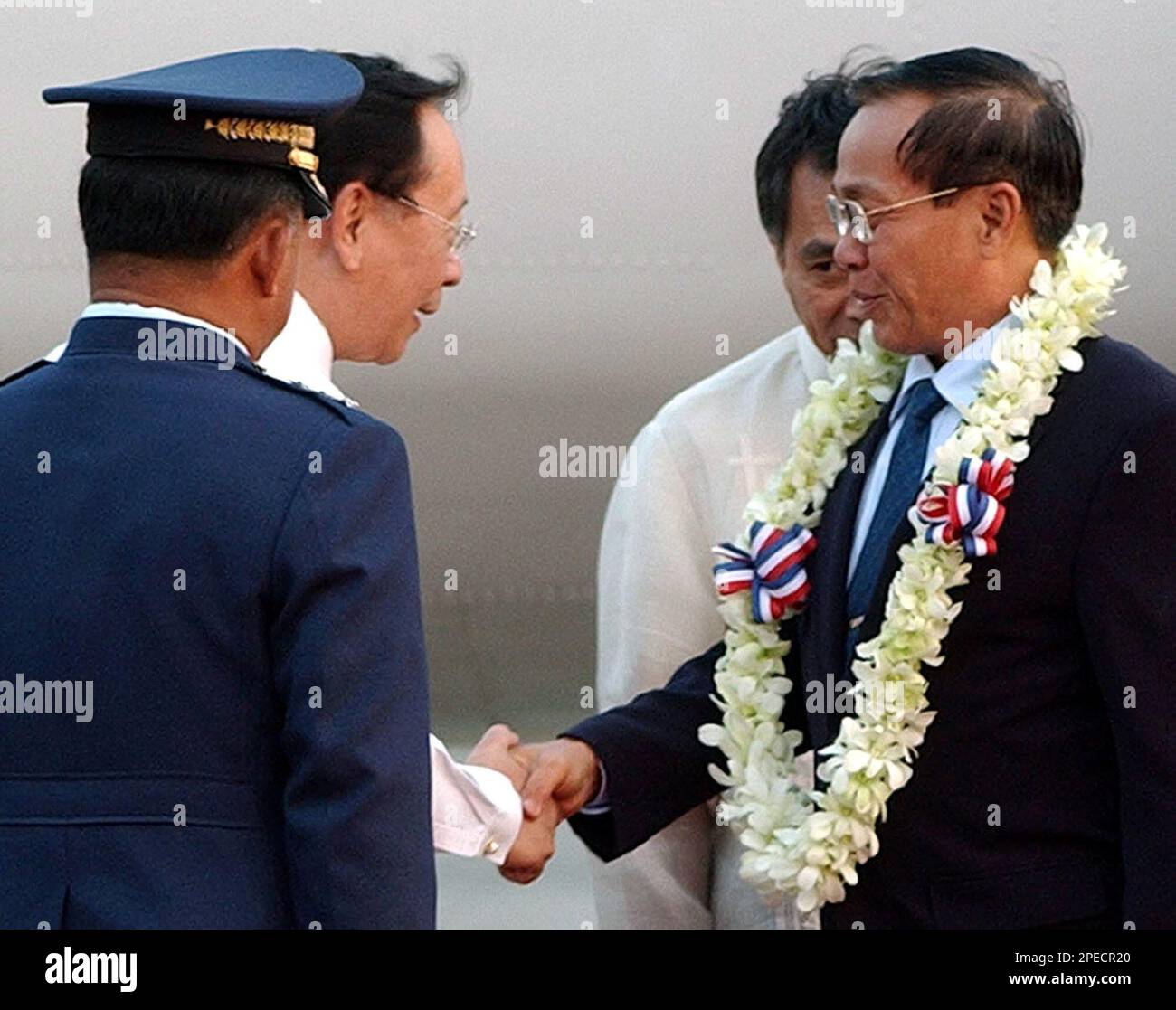 Myanmar's Prime Minister Lt. Gen. Soe Win, right, and Philippine ...
