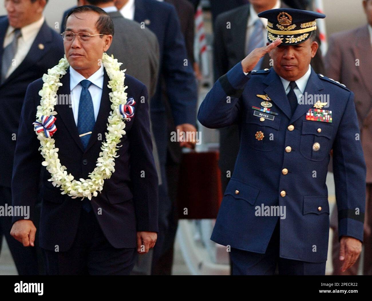Myanmar's Prime Minister Lt. Gen. Soe Win, left, and Philippine Air ...
