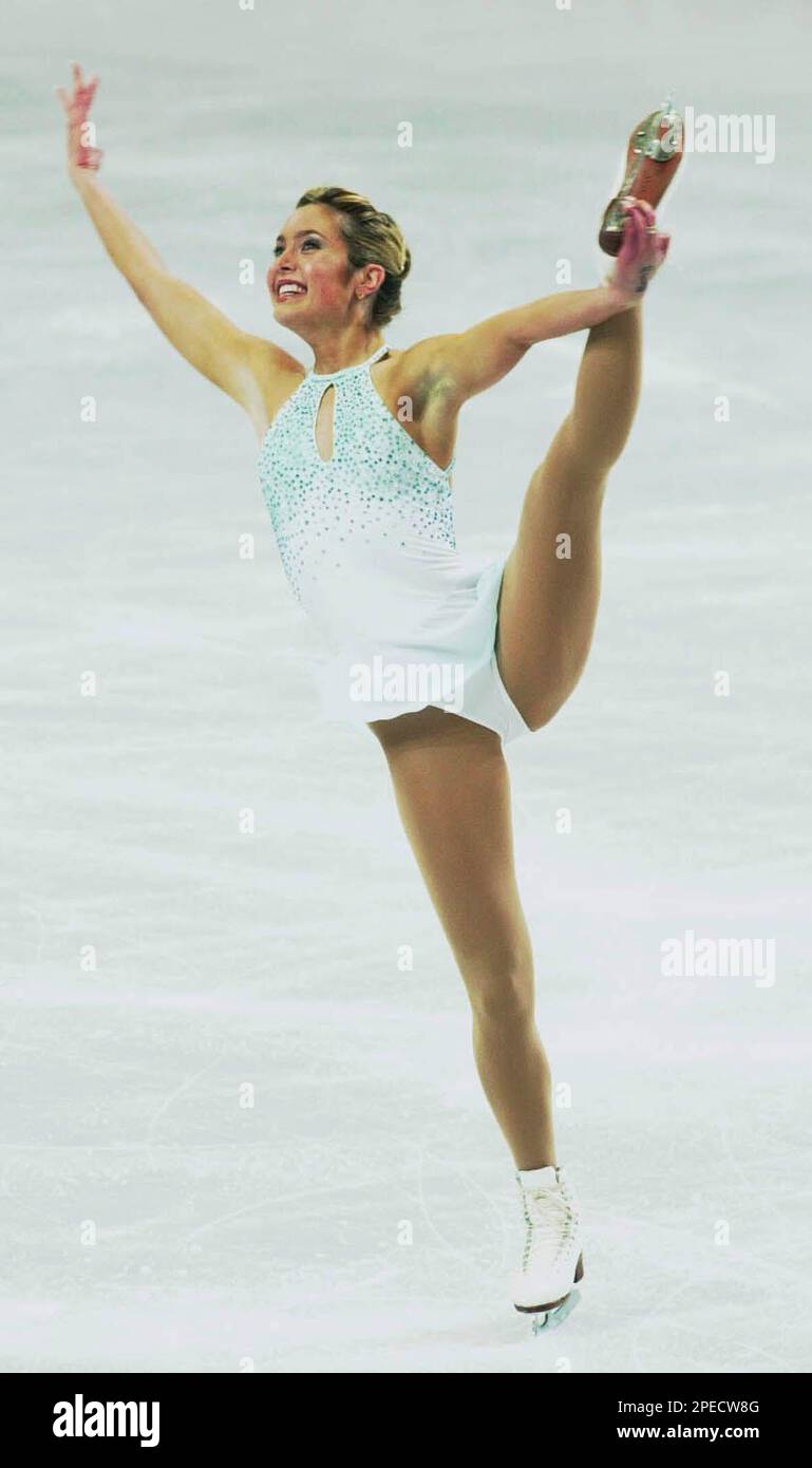Jennifer Kirk of the United States performs in the Women's Free Final ...