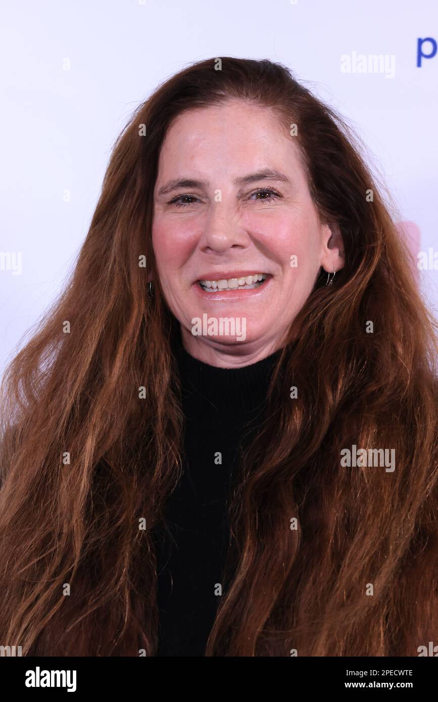 Women in showbiz everywhere hi-res stock photography and images - Alamy