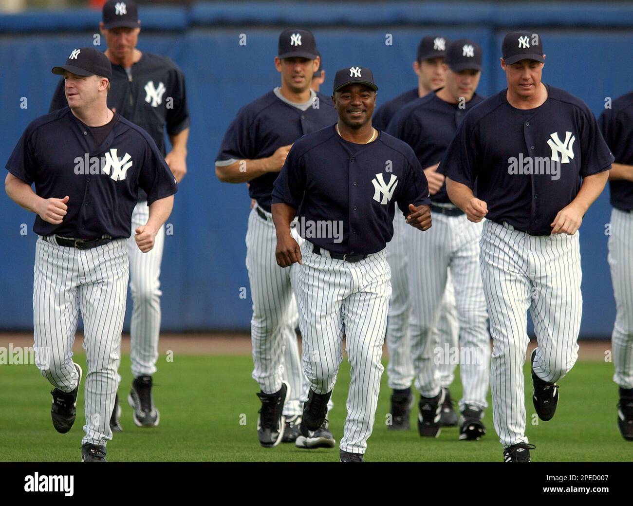New York Yankees pitcher Mike Stanton, front left, Tom Gordon, front ...