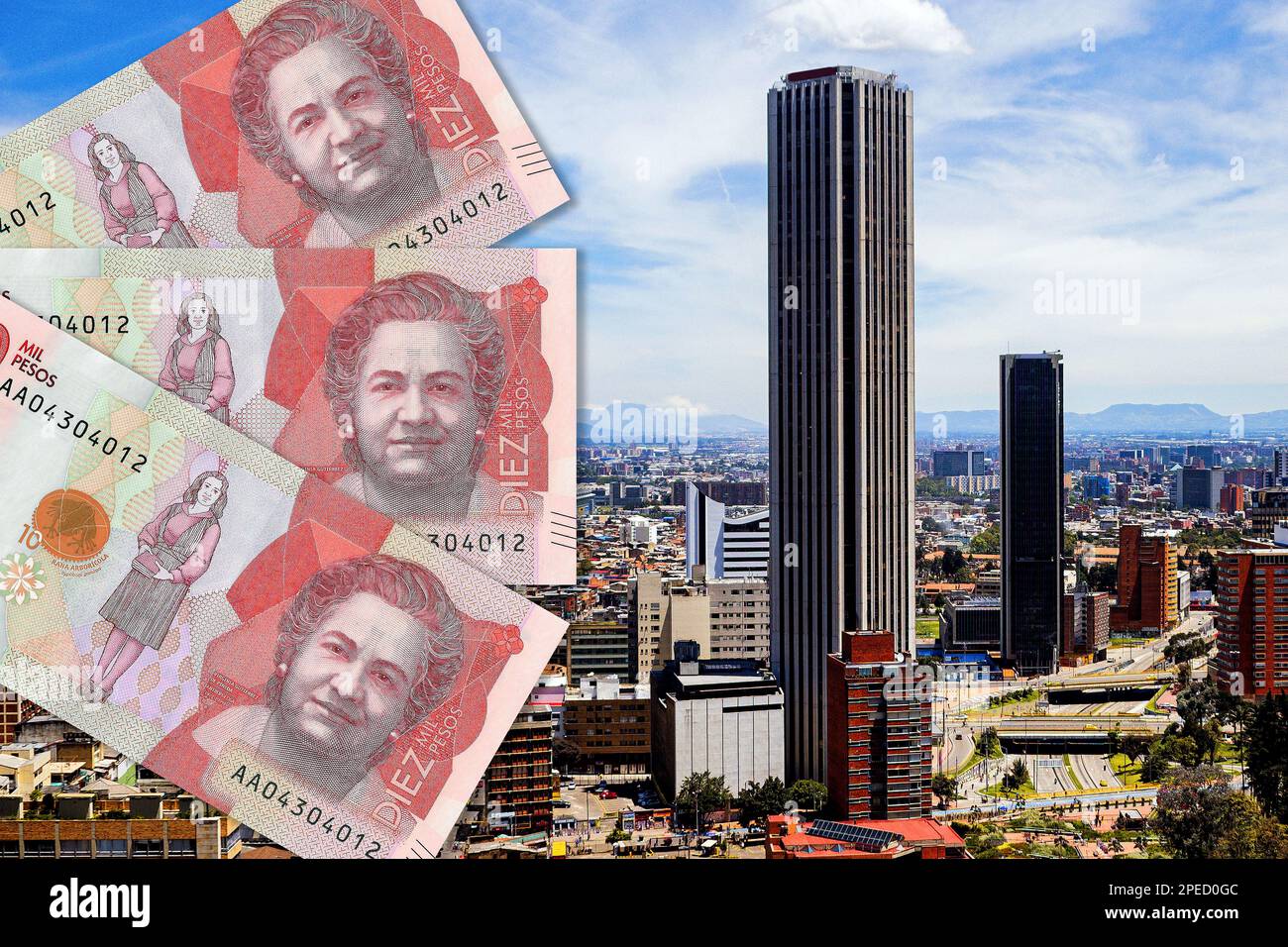 Colombia peso currency note sign hi-res stock photography and images ...