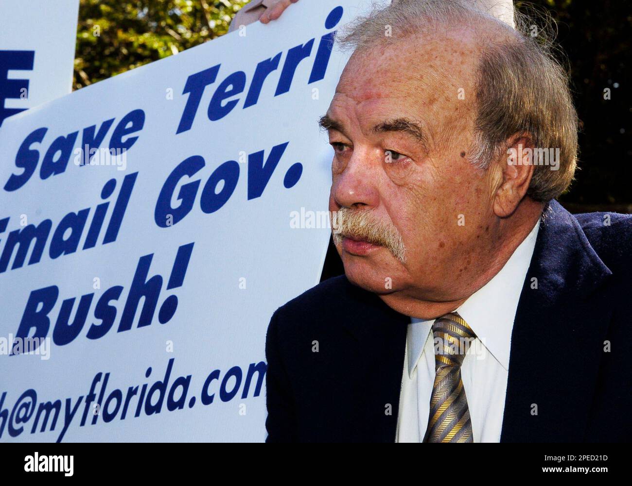 Bob Schindler, father of Terri Schindler-Schiavo, attends a news ...