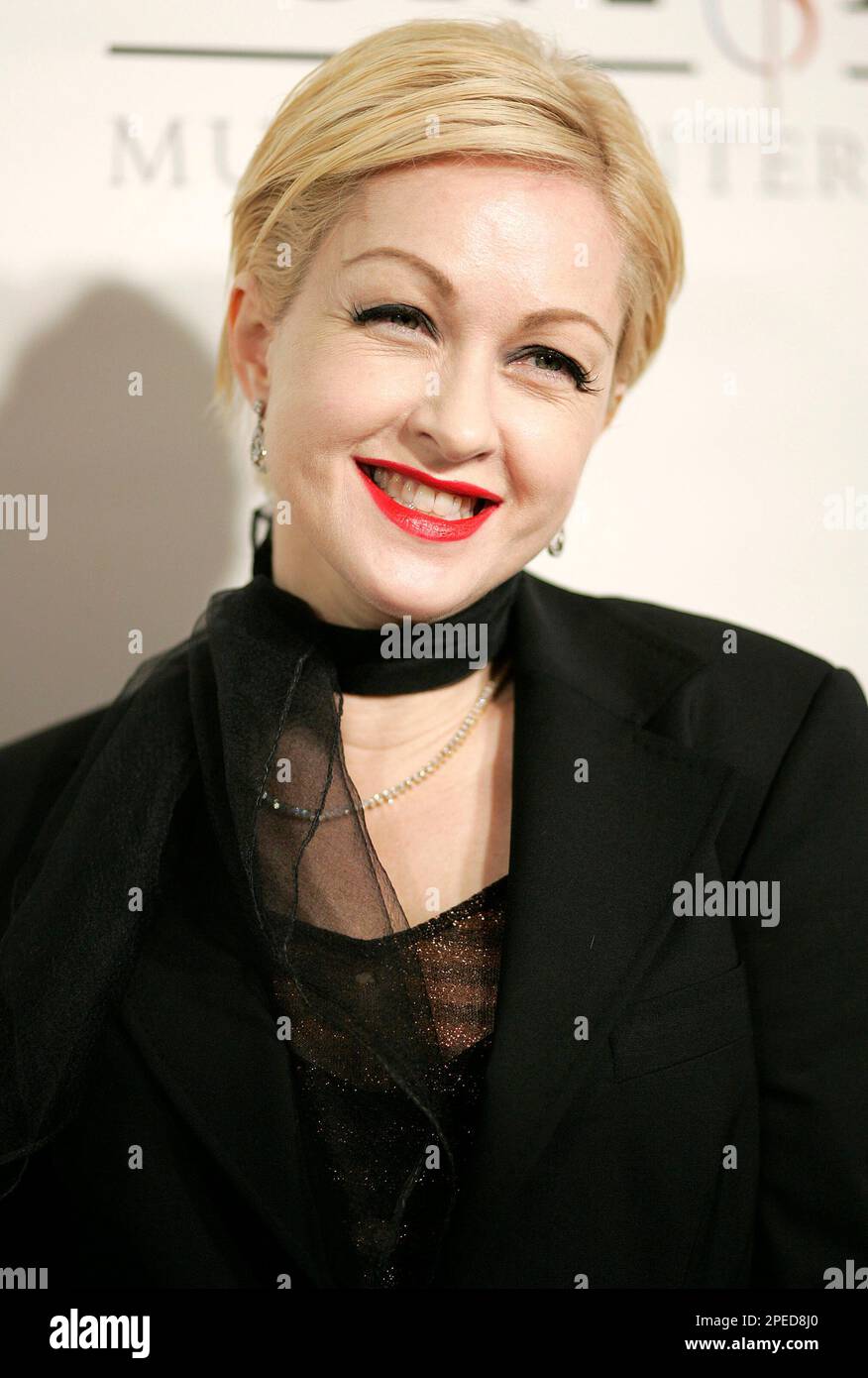 Singer Cyndi Lauper arrives to the Sony BMG Music Entertainment Grammy ...