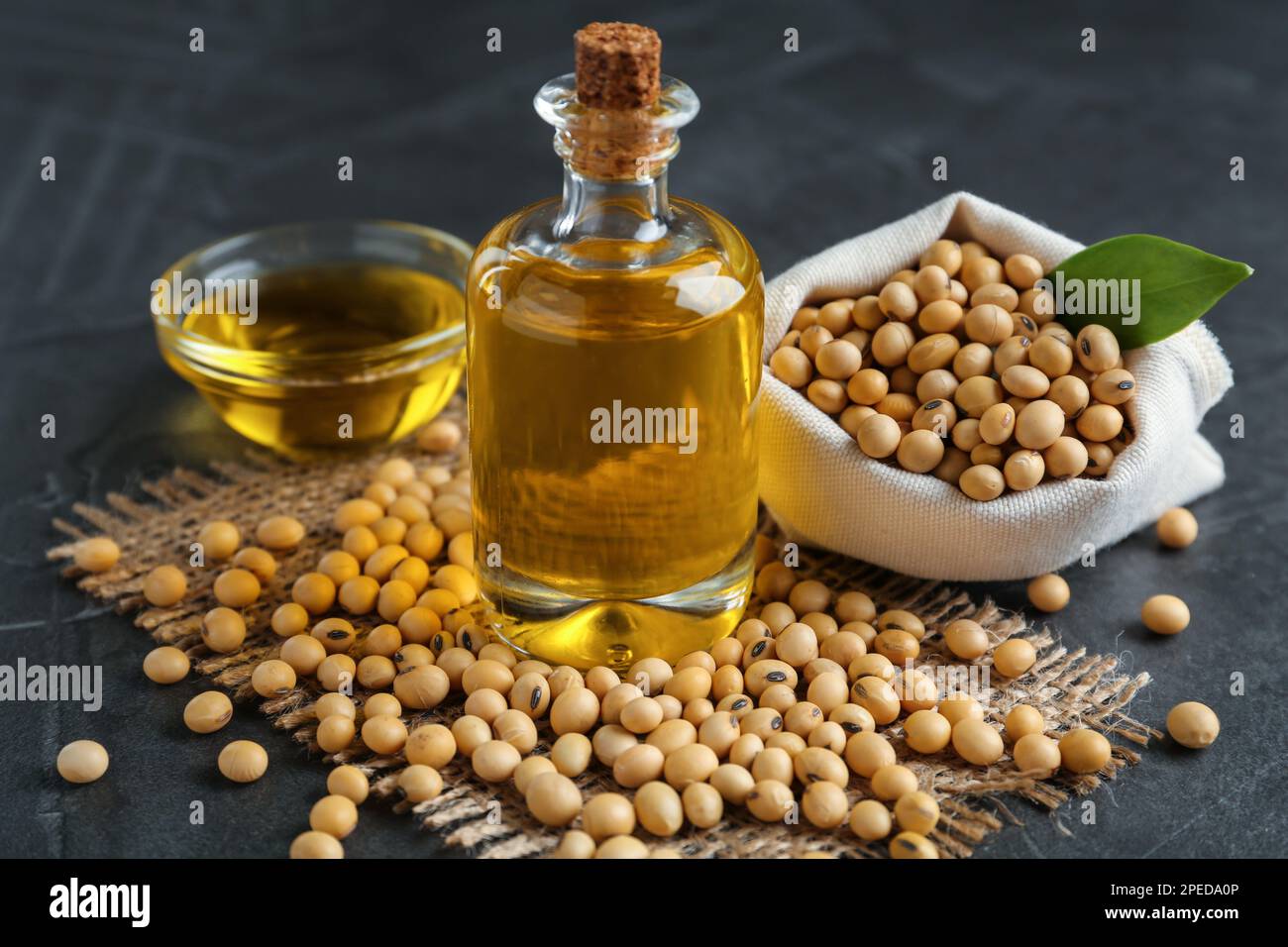 Soybean oil hi-res stock photography and images - Alamy