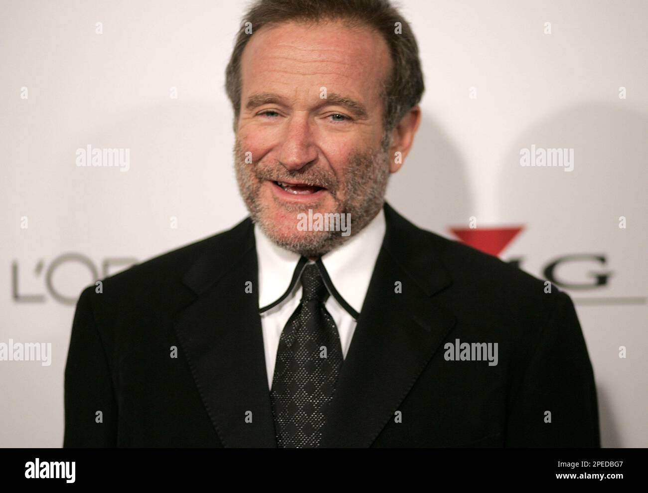 Robin Williams arrives to Clive Davis' 2005 Pre Grammy Awards Party at ...