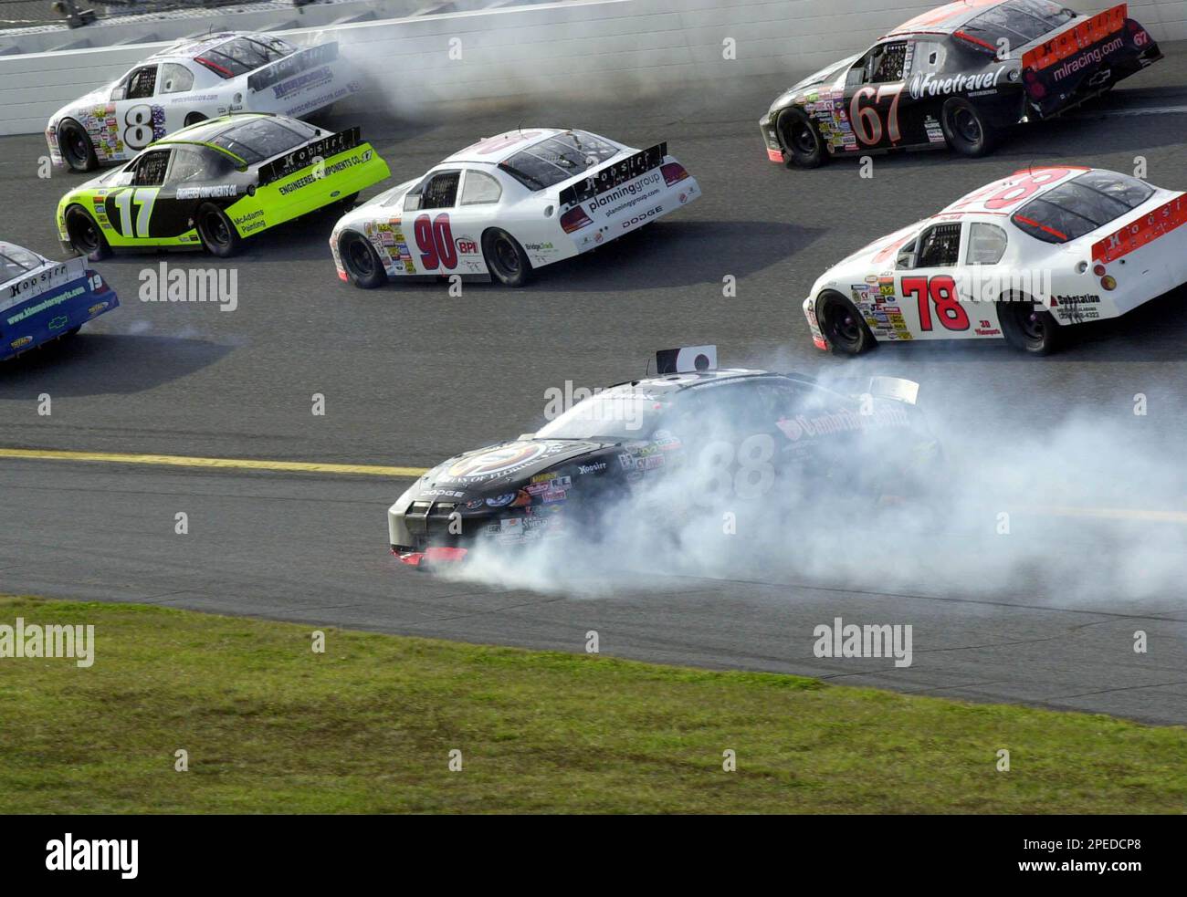Eddie Mercer (88) spins as the Bill Eversole (8) hits the wall during ...