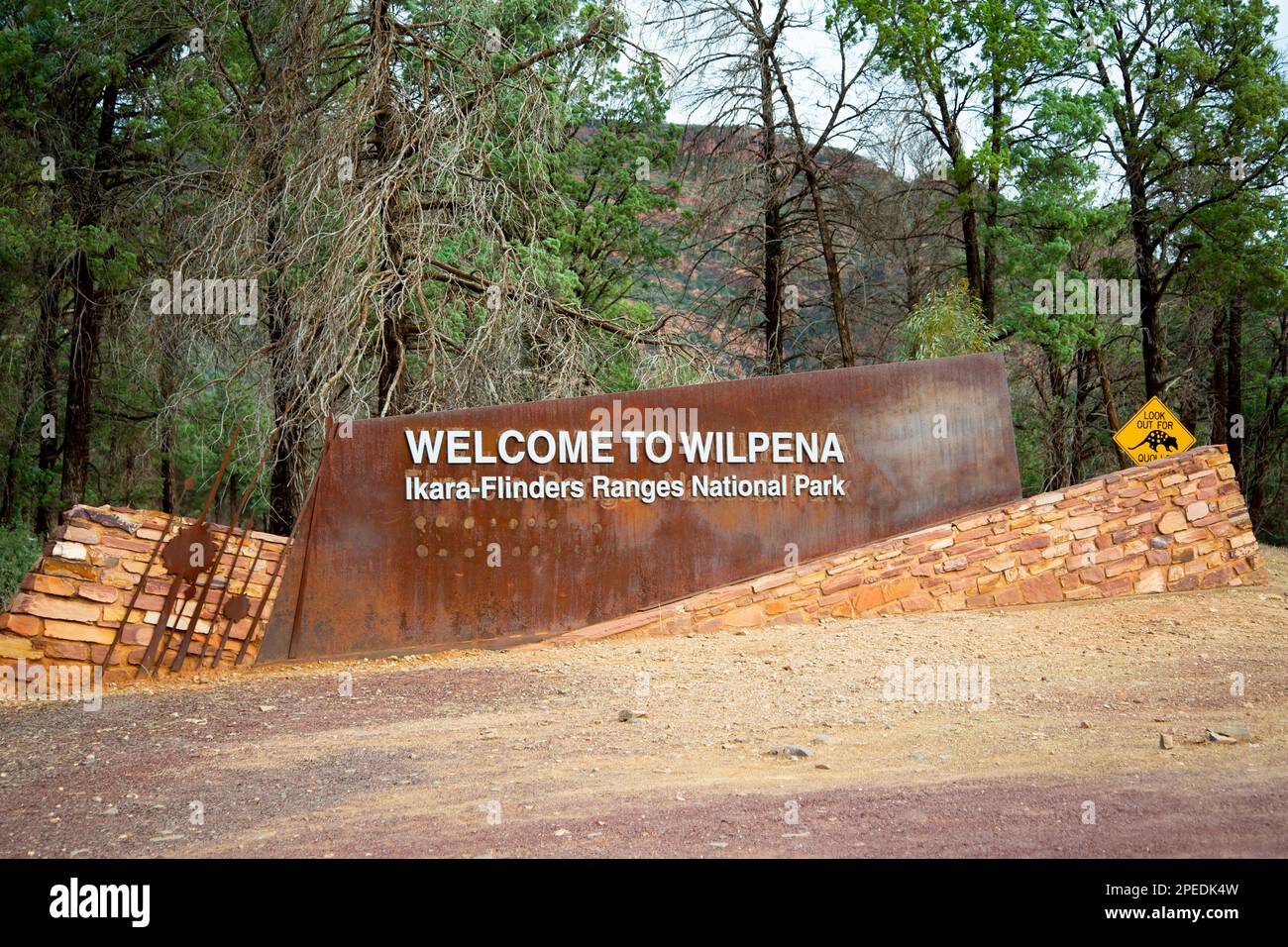 Wilpena Welcome Sign in Flinders Ranges - Australia Stock Photo - Alamy