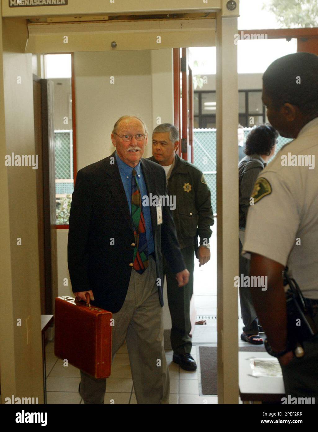 Santa Barbara County District Attorney Thomas Sneddon arrives for a ...