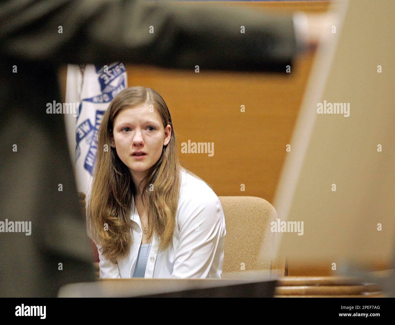 Debbie Gentry testifies during George Lucas' first-degree murder trial ...