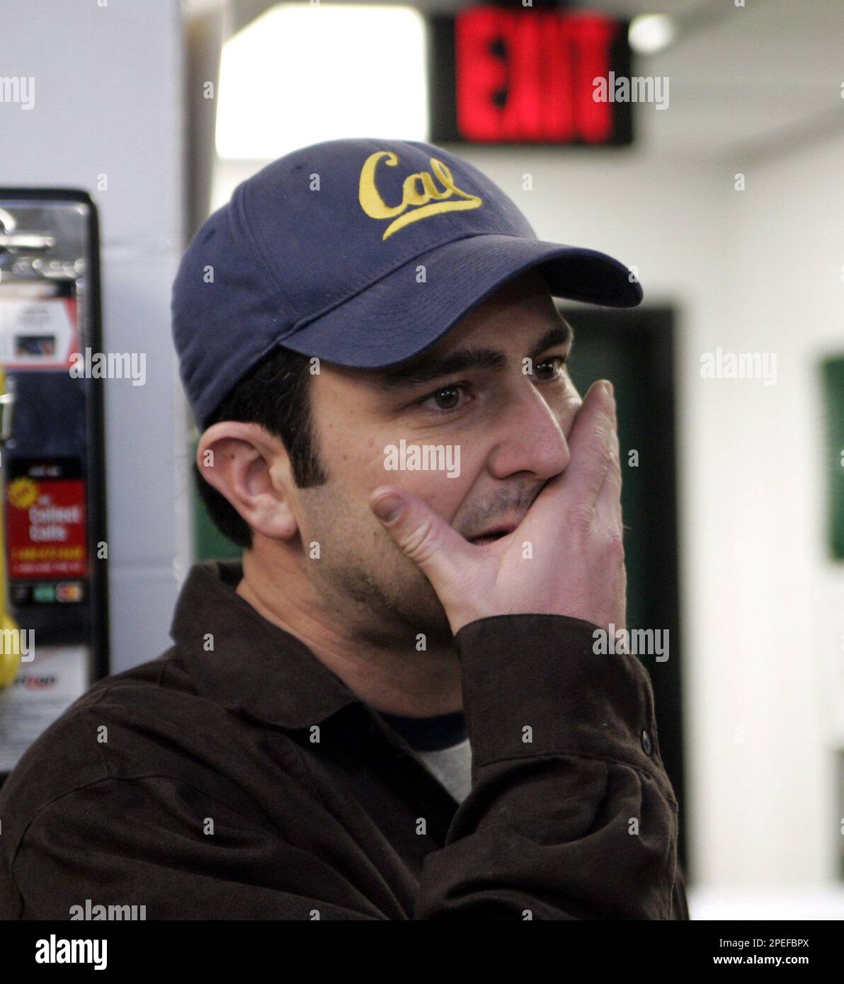 New York Jets Eric Barton reacts in the locker room before cleaning out ...