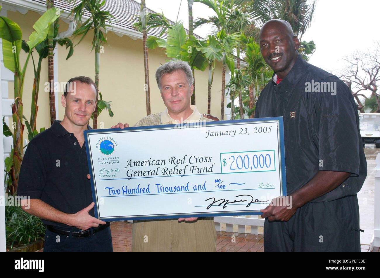 Kerzner International CEO Butch Kerzner, left, and basketball superstar ...