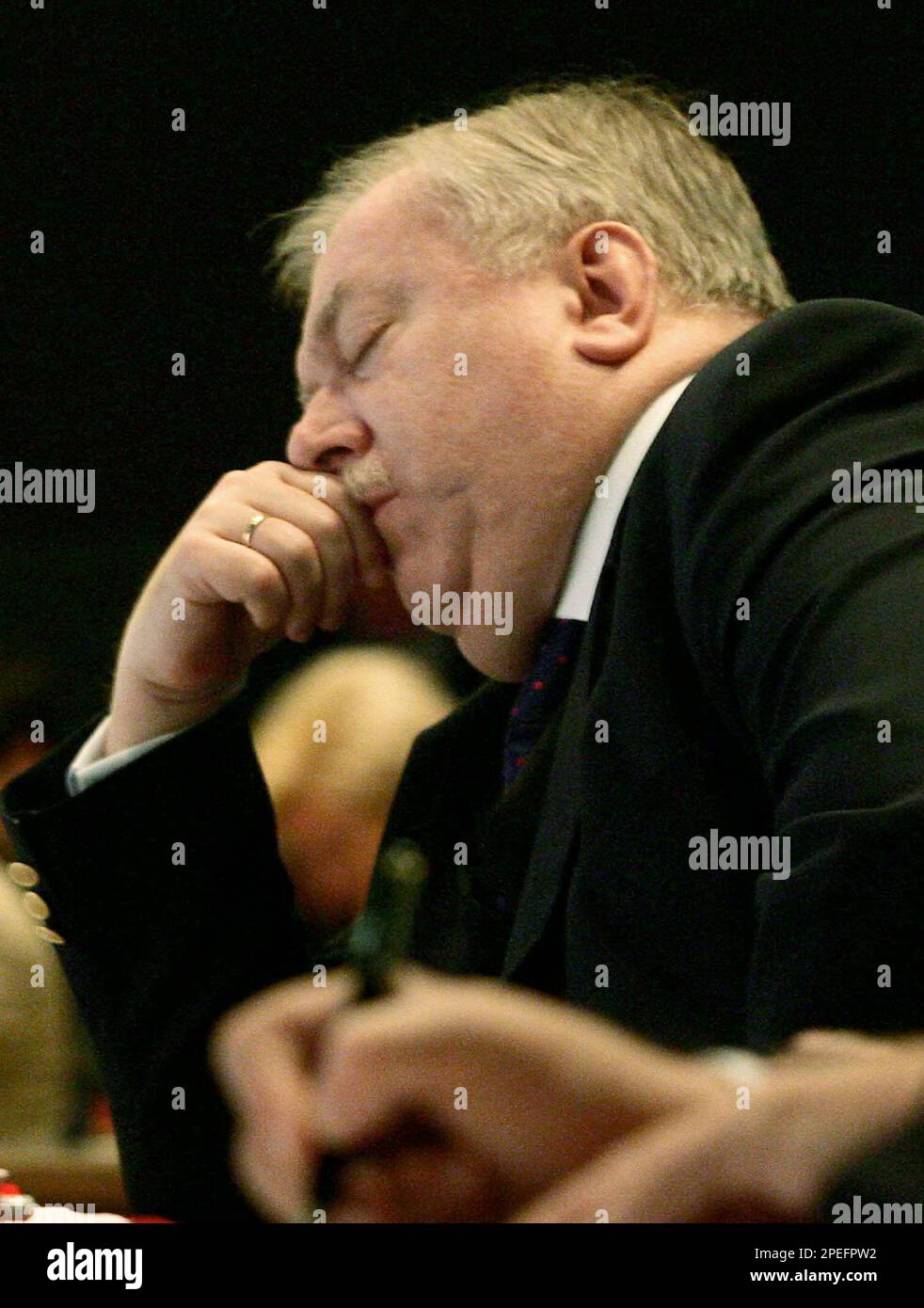 Wiens Buergermeister Michael Haeupl am Mittwoch, 12. Jan. 2005 waehrend ...