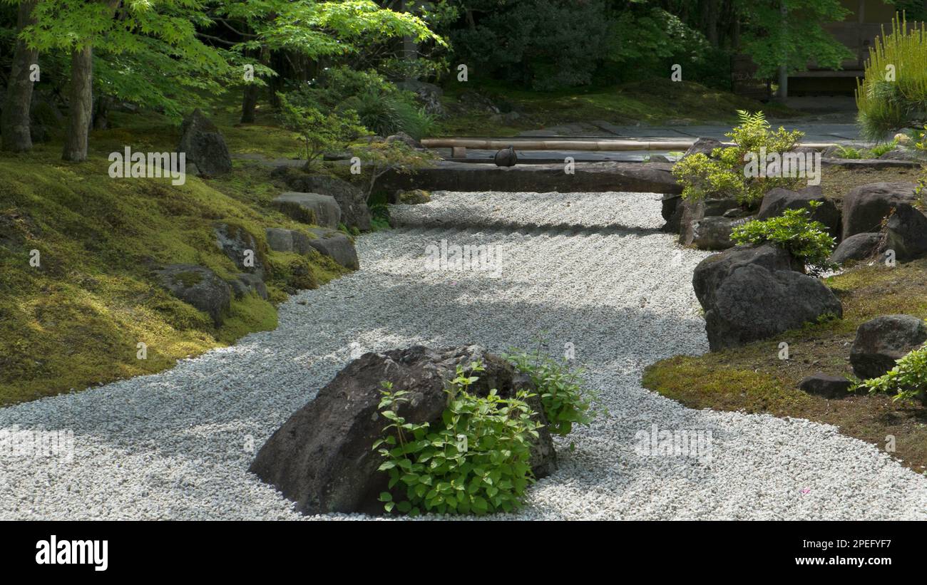 Japanese sacred architecture hi-res stock photography and images - Alamy