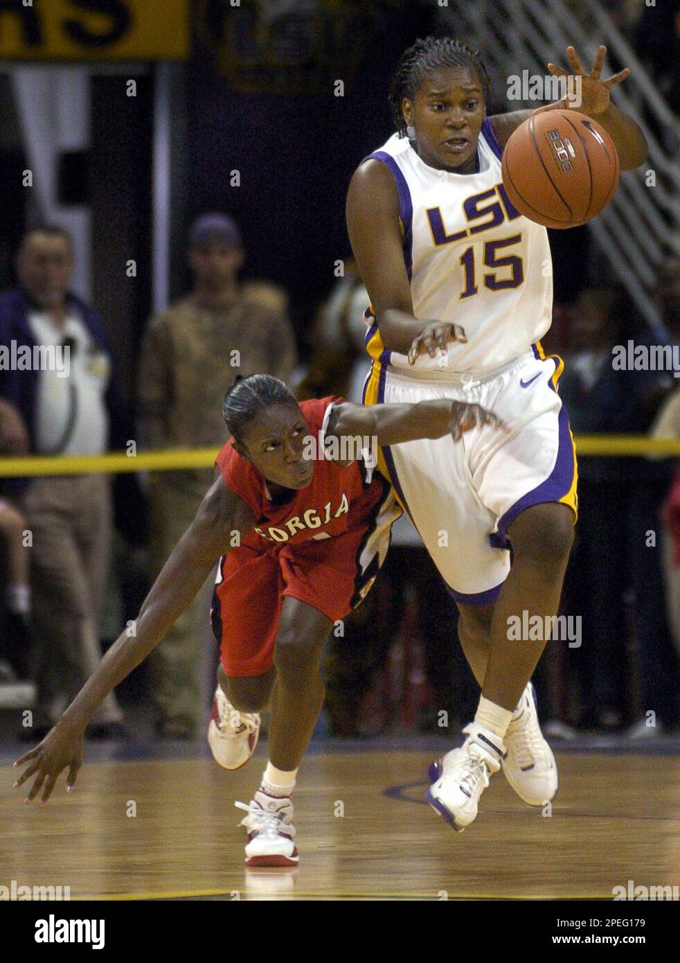 Louisiana State's Quianna Chaney (15) and Georgia's Sherill Baker, left ...