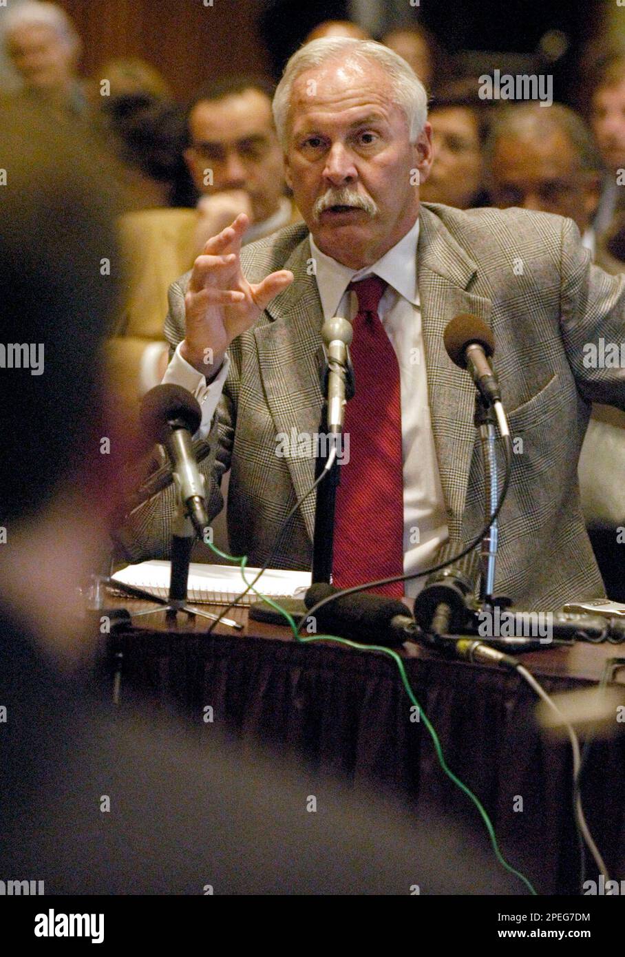 Harris County District Attorney Chuck Rosenthal testifies before the ...