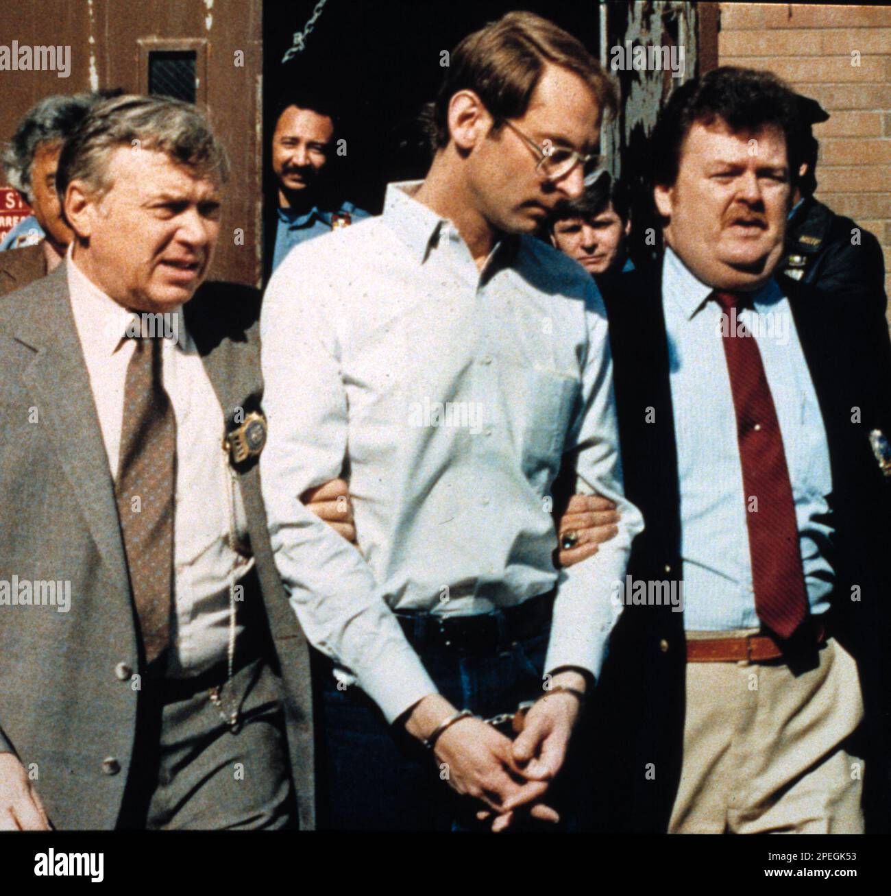 ** FILE ** Accused subway gunman, Bernard Goetz, center, is escorted to ...