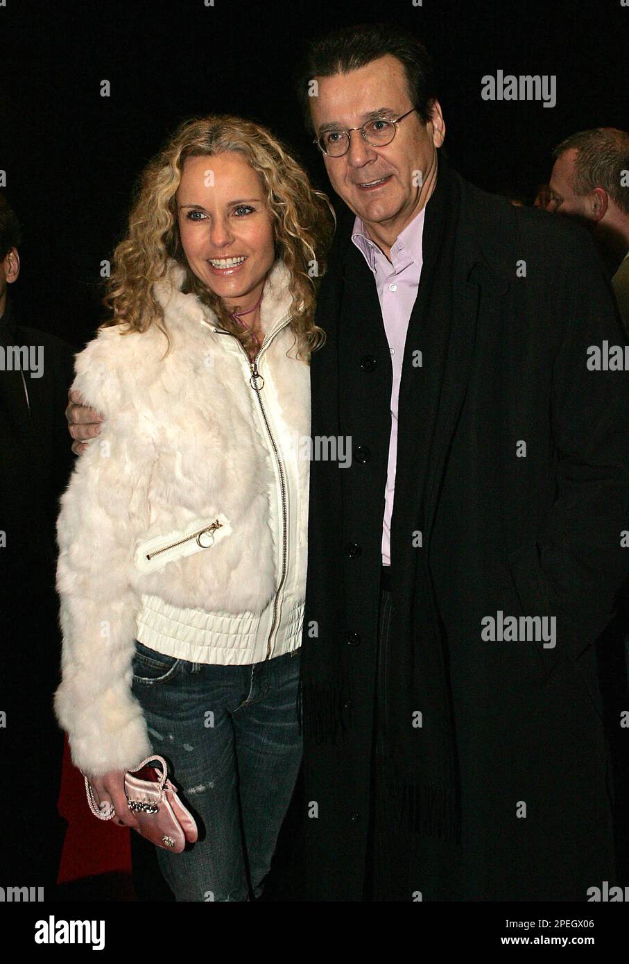 Moderatorin Katja Burkhard und Medienmanager Hans Mahr posieren am ...