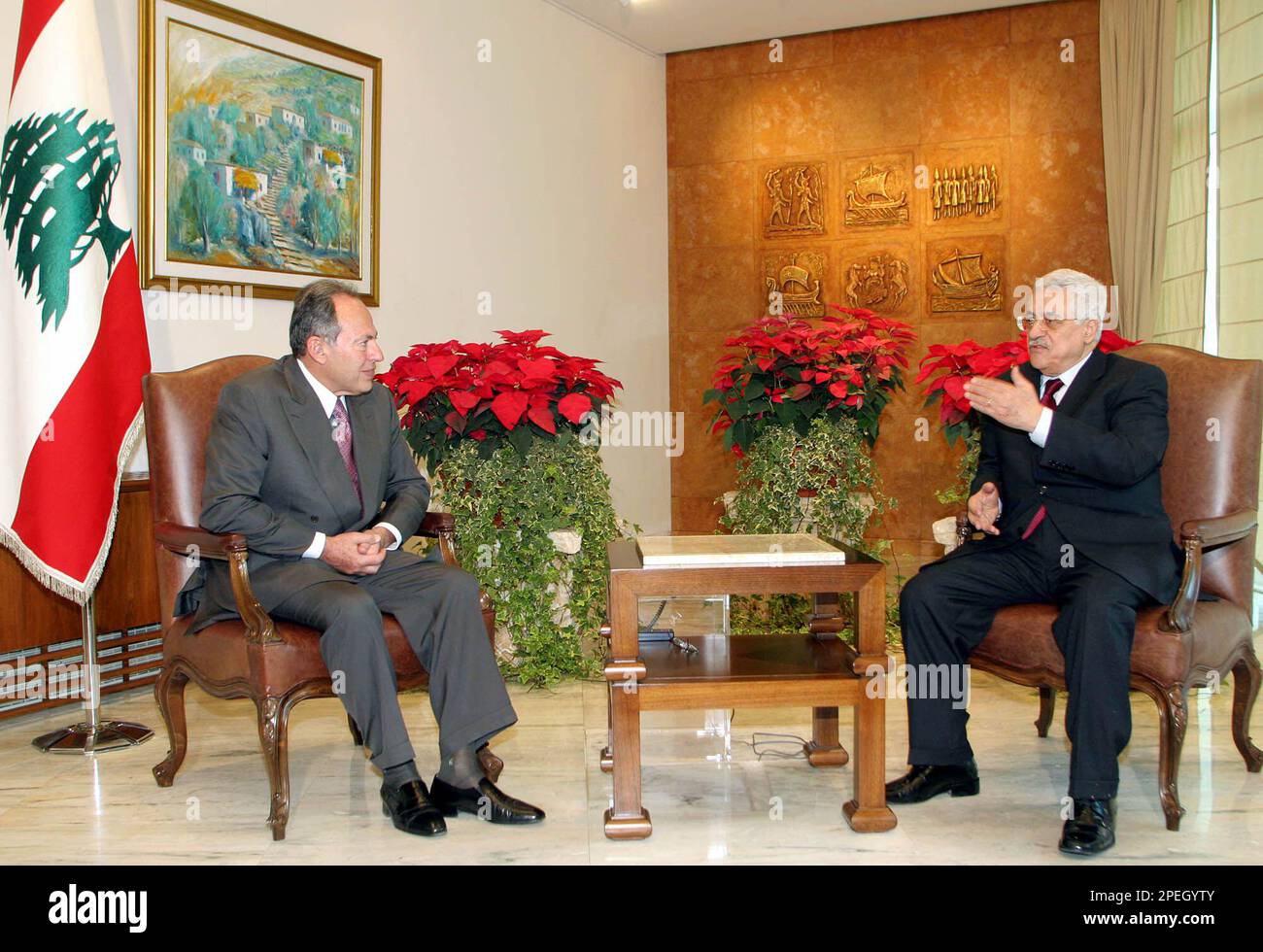 Lebanese President Emile Lahoud, left, meets interim Palestinian leader ...