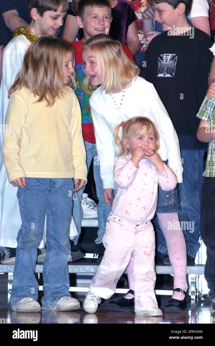 Carlin Park Elementary School second-grader McKayla Buckles, right ...