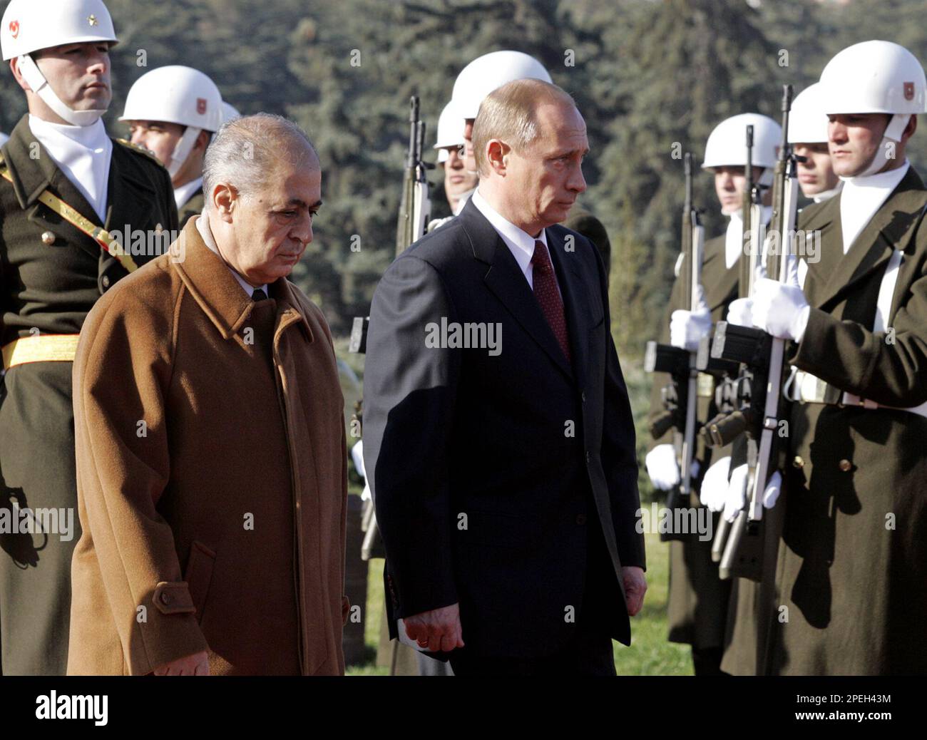 Russian President Vladimir Putin, accompanied by his Turkish ...